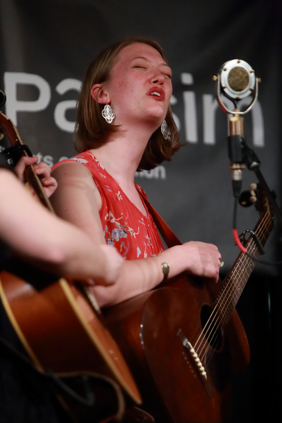 Hitch A Ride on Lula Wiles’ Rising Star! | suze reviews the blues